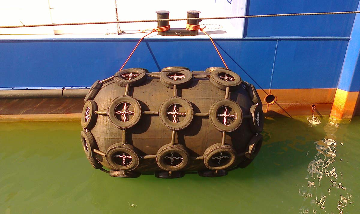 Caisson Dock - Kugira | A Coruña | Spain - ShibataFenderTeam