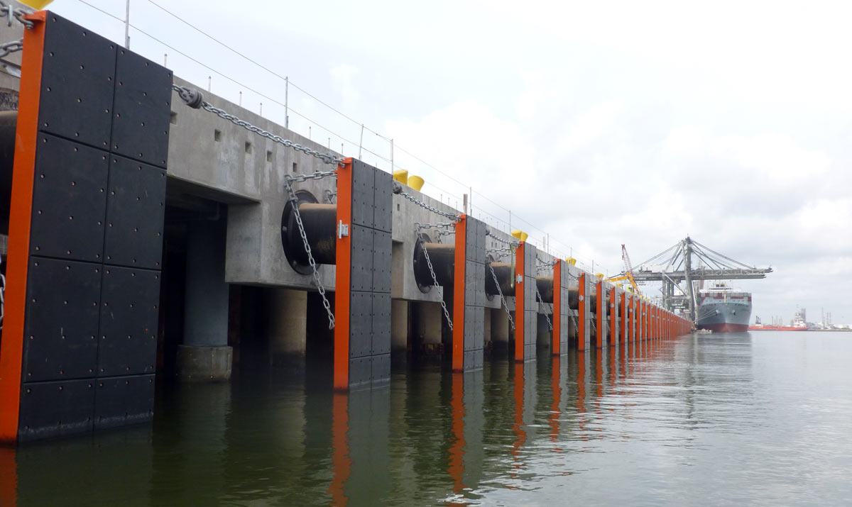 Barbours Cut Container Terminal | Houston, TX | USA - ShibataFenderTeam